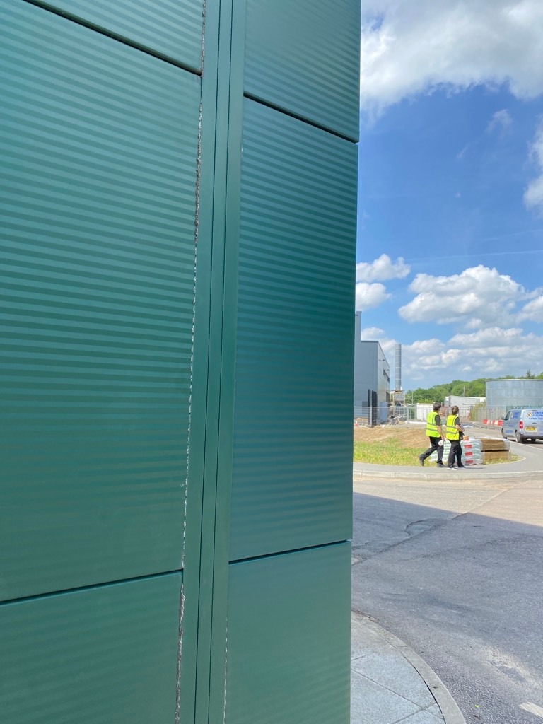 Repairing A Low-Level Corner Micro Rib Panel - Just Spray Network