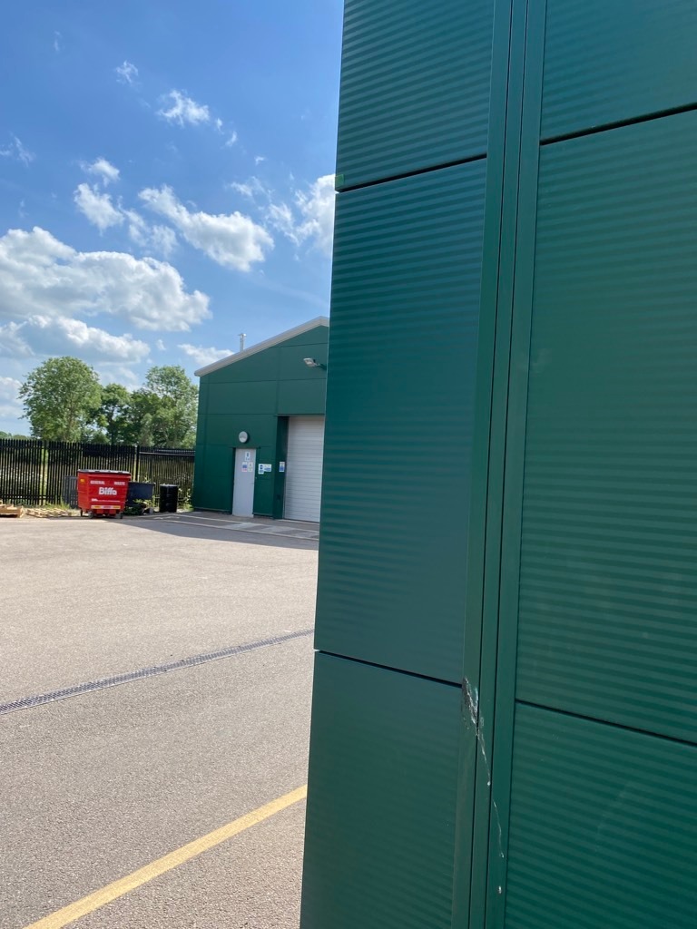 Repairing A Low-Level Corner Micro Rib Panel - Just Spray Network